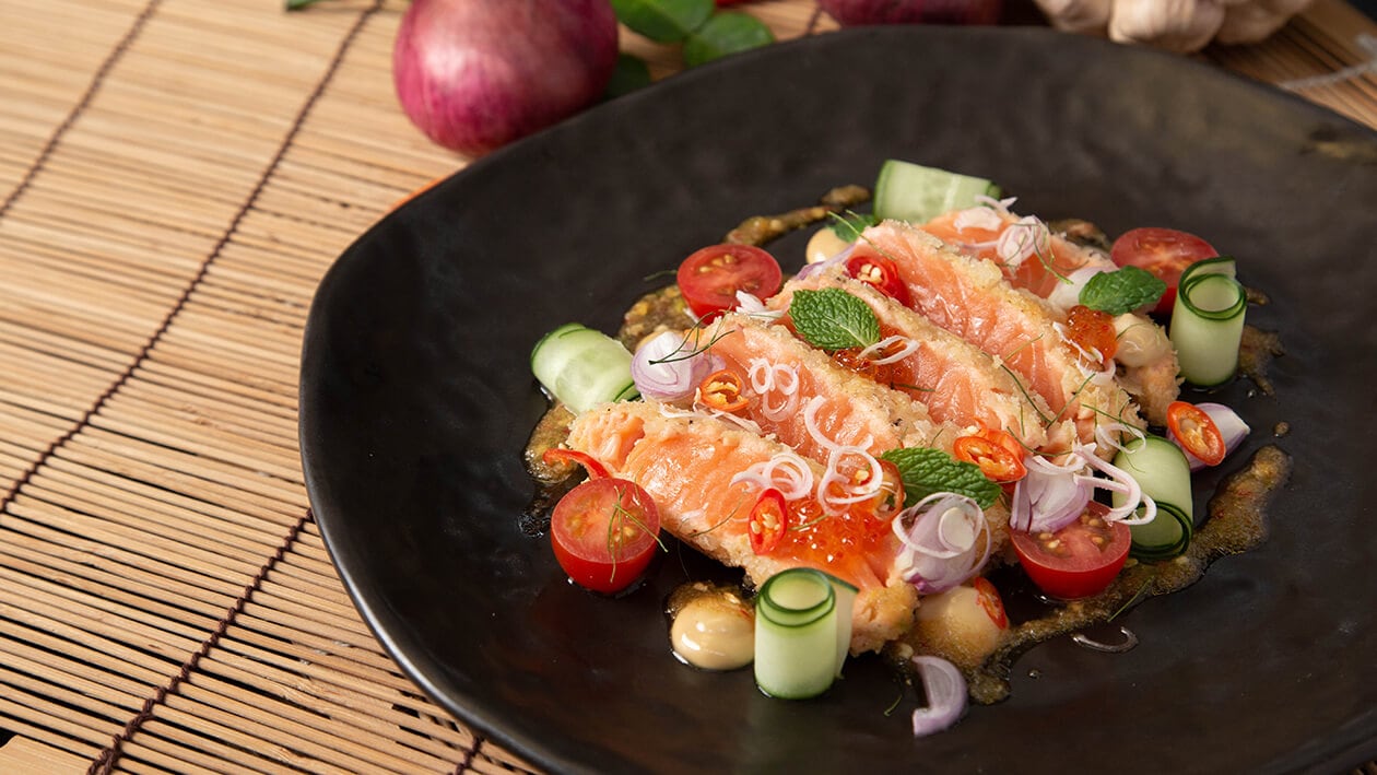 Fried Salmon Sashimi Spicy Salad - Recipe